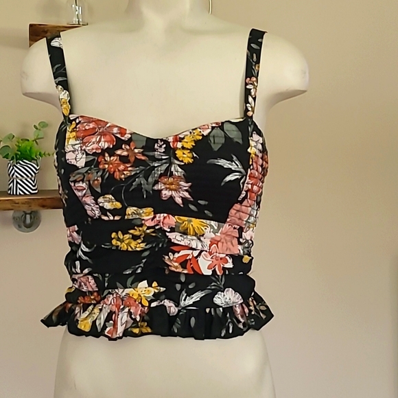 B.O.G. Collective | Tops | Nwt Floral Fitted Crop Top | Poshmark